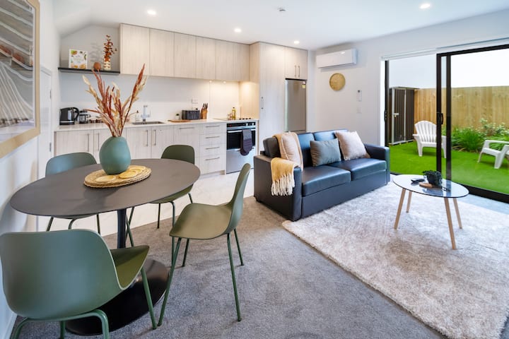 Luxury Living: Christchurch City Gem - Christchurch