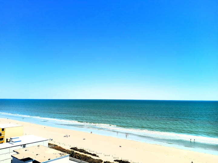 A-mazing Oceanview, Direct Beach Access - Myrtle Beach, SC