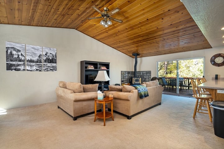 Wolf Den - Groveland, CA