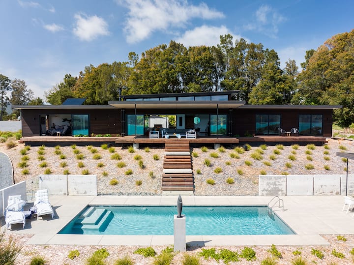 Nook Bay House In Northland - One Tree Point