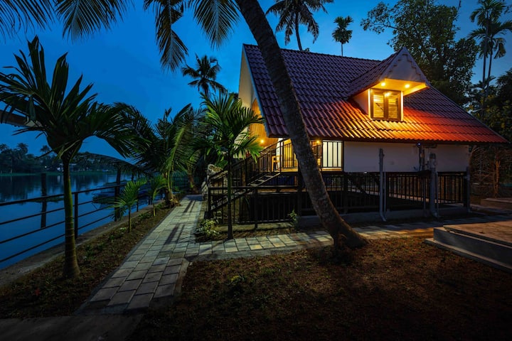 Riverside One Bedroom Cottage - Kochi, India