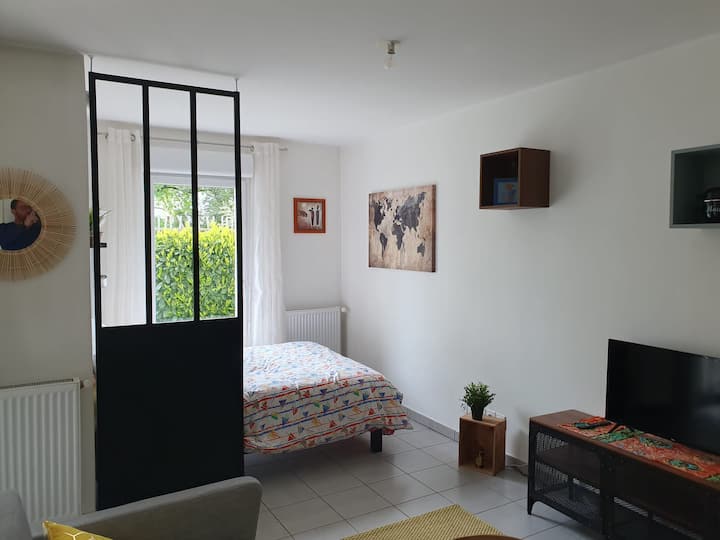 Studio De 38 M² En Rez De Jardin - Vaulx-en-Velin