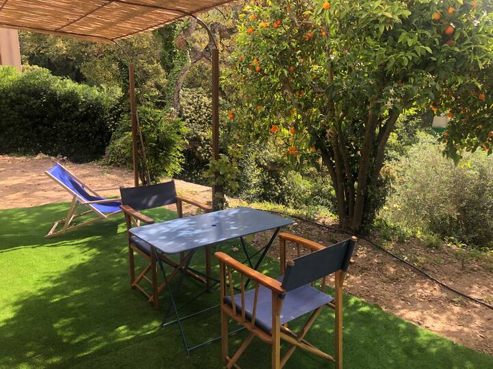 Rez De Jardin Rénové Et Climatisé - Rayol-Canadel-sur-Mer