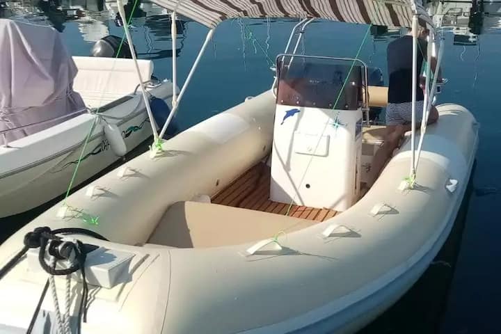 Rental Boat 
Noleggio Gommoni - Lerici