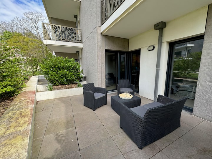 Appartement Spacieux Avec Terrasse - Normandy