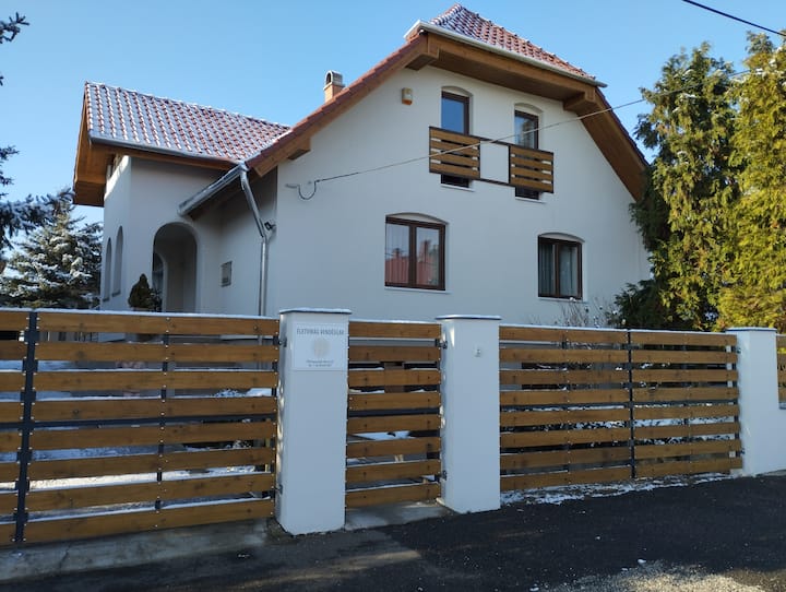 ÉLetvirág Rezidencia-vendéglak - Eger
