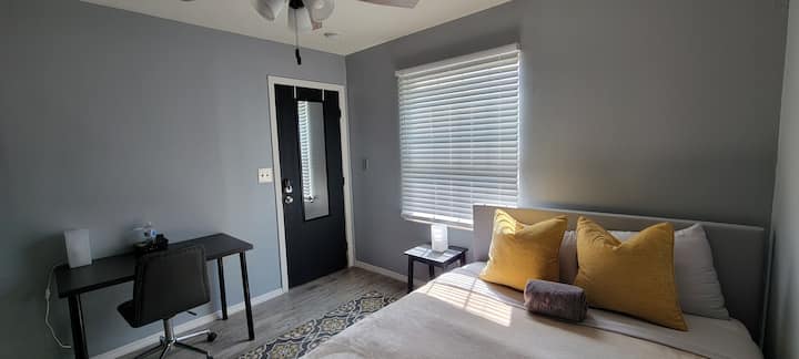 Modern Room Near To Purdue - Lafayette, IN