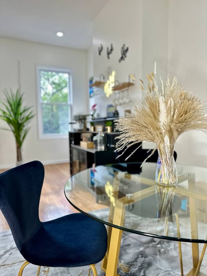 Hotel-style– No Host, Professionally Managed Id255 - Jersey City, NJ