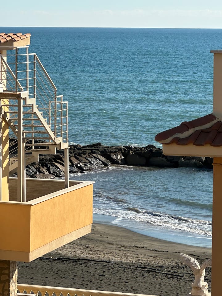 Alloggio Turistico Frontemare - Ladispoli