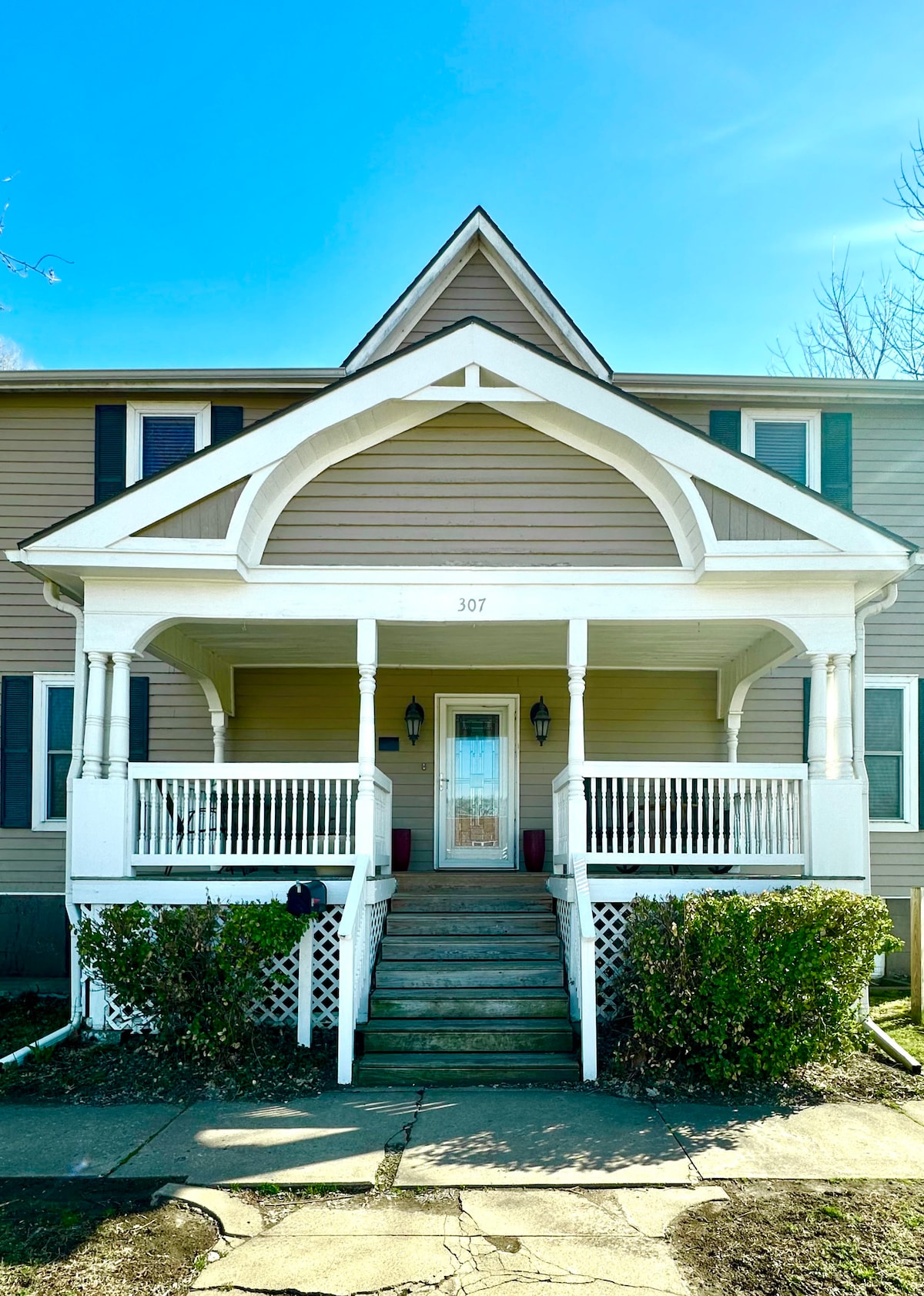 Bradford Guest House - Houses for Rent in Council Grove, Kansas, United ...