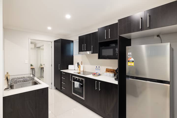 1 Bdr Apt W/ Ac | Covered Parking | 431f1 - Brisbane