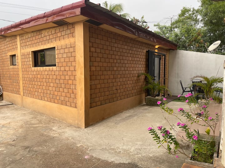 Appartement N°1 Piscine Cocody Université - Côte d'Ivoire