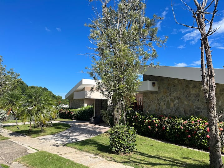 Grand Architecture Caribean Home - San Germán