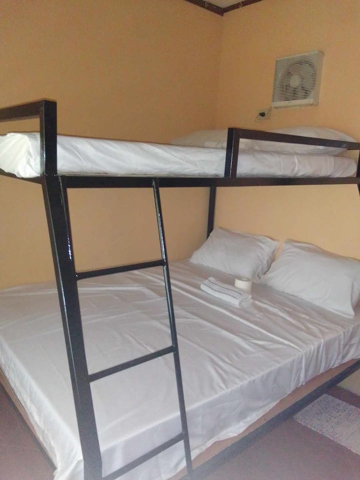 Doble Deck Doble Bed Room 4pax - Santa Maria