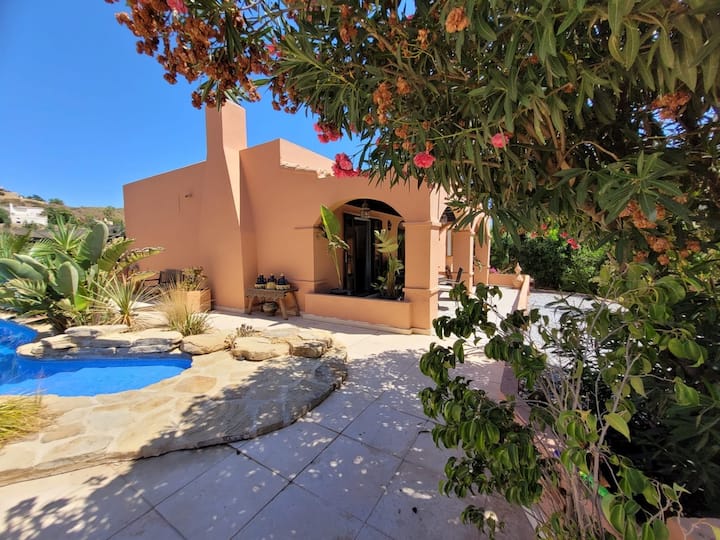 La Casa De La Felicidad - Spain