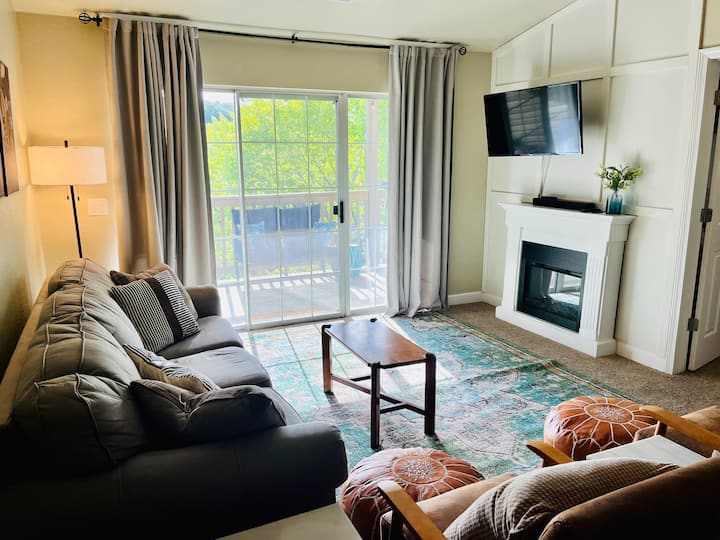 2br/2ba Cozy Boho Branson Condo - Silver Dollar City, Branson