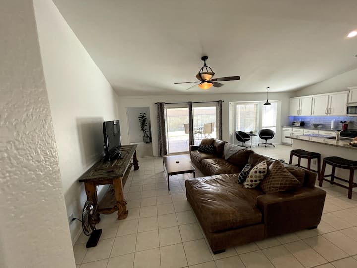 Quiet Neighborhood - Mesa, AZ