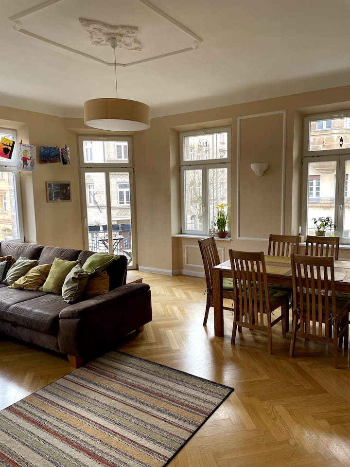 Schicke, Helle 4-raum Wohnung - Nürnberg