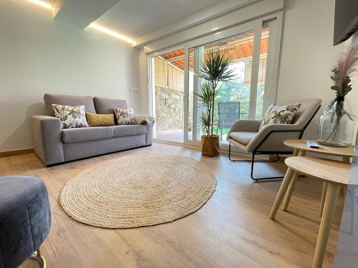 2m. Villa Fayma I, Disfruta De Su Precioso Jardín. - Ourense