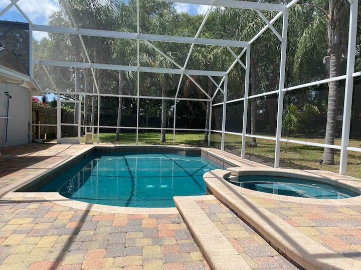 Secluded Pool And Spa Home - Clermont, FL