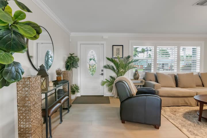 Cozy 3br Boutique Home • Heated Pool • Near Beach - Boynton Beach, FL