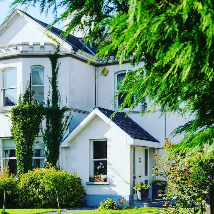 Galway, Rent/buy &Ask 4 Best Price-banbahouse,com - Loughrea