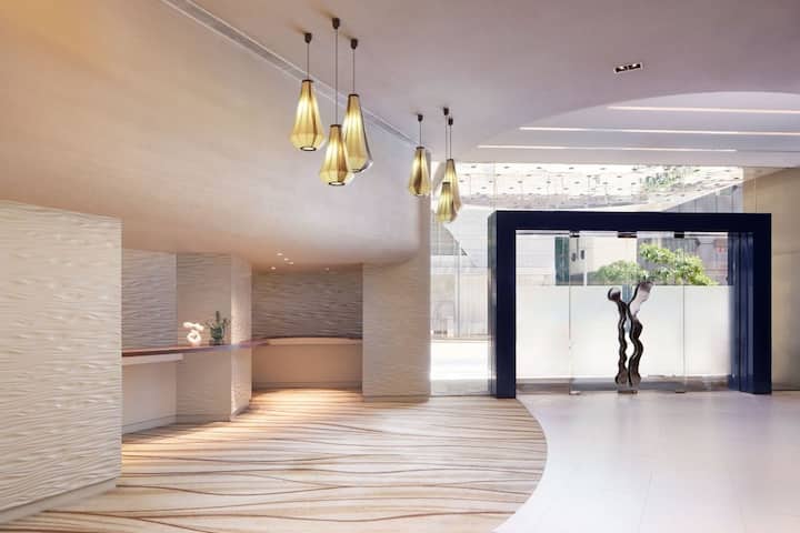 Wan Chai+admiralty Mtr Station+taikoo Shopping - 홍콩