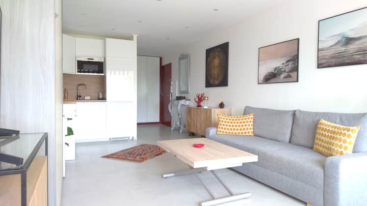 Studio Avec Piscine, Tennis Et Parking Privatif - Antibes