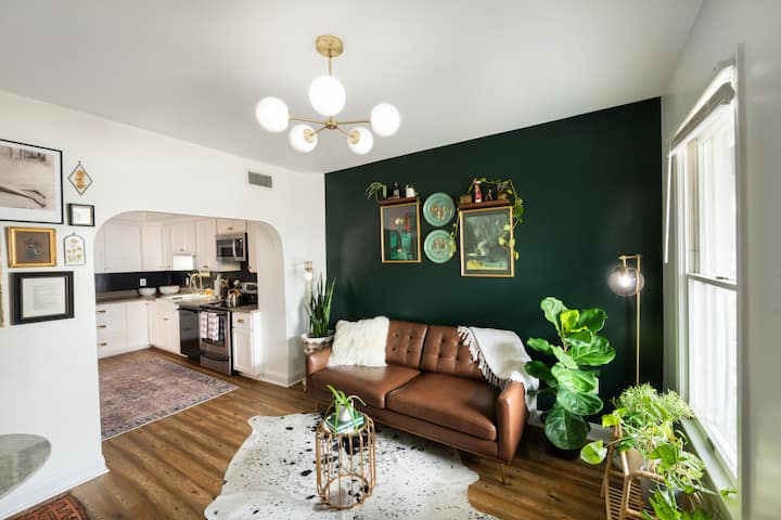 Walkable Historic District | Free Street Parking - Frederick, MD