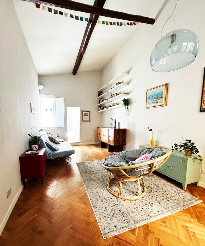 Artful Attic Loft By The Dome - Florence