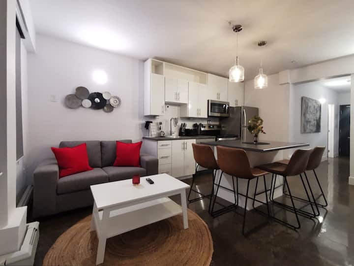 Cameo Suites - Three Bedroom 203 - 노바스코샤