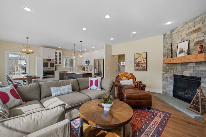 Newly Built,  Family Friendly Townhouse - Loon Mountain, NH