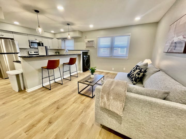 Joslyn 6-cozy In Midtown Omaha - 奧馬哈