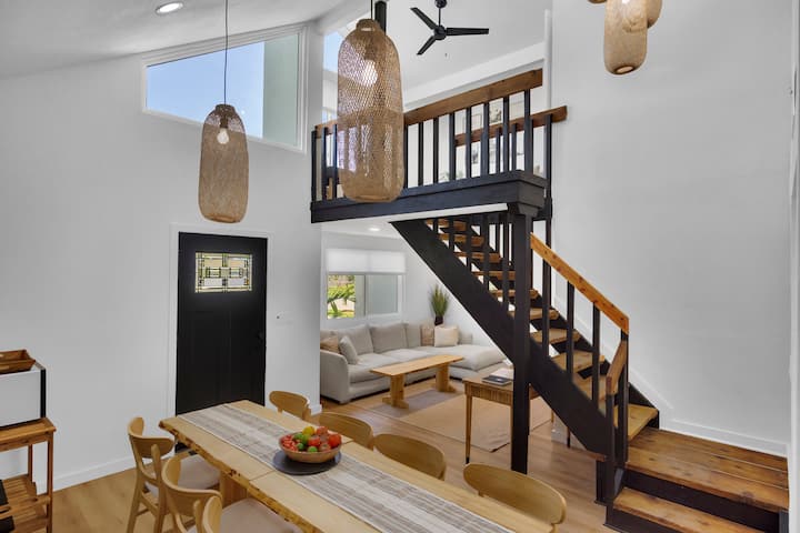 New, Entertaining Backyard, Walk To Busch Gardens - Tampa, FL