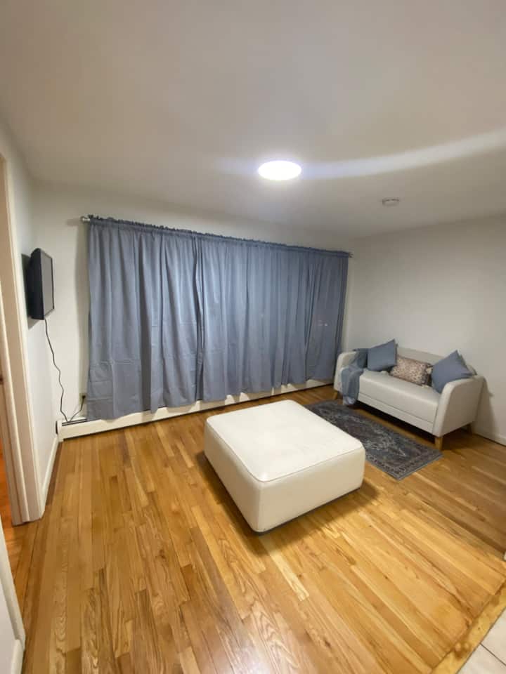 Yale/st. Raphael's Apartment - New Haven, CT