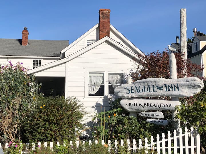The Frolic - Mendocino, CA