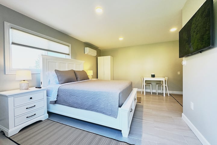 Charming Luxury Private 1bd With Kitchen. - Farmington Hills, MI