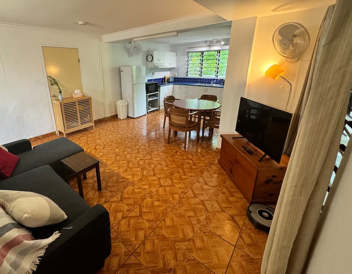 Nana's Flat - Darwin