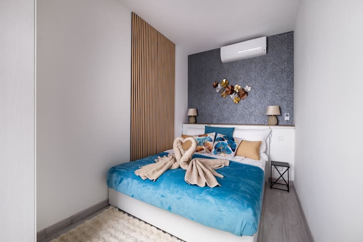 Rames-cosmo Downtown Apartment With Rooftop Pool - Boedapest