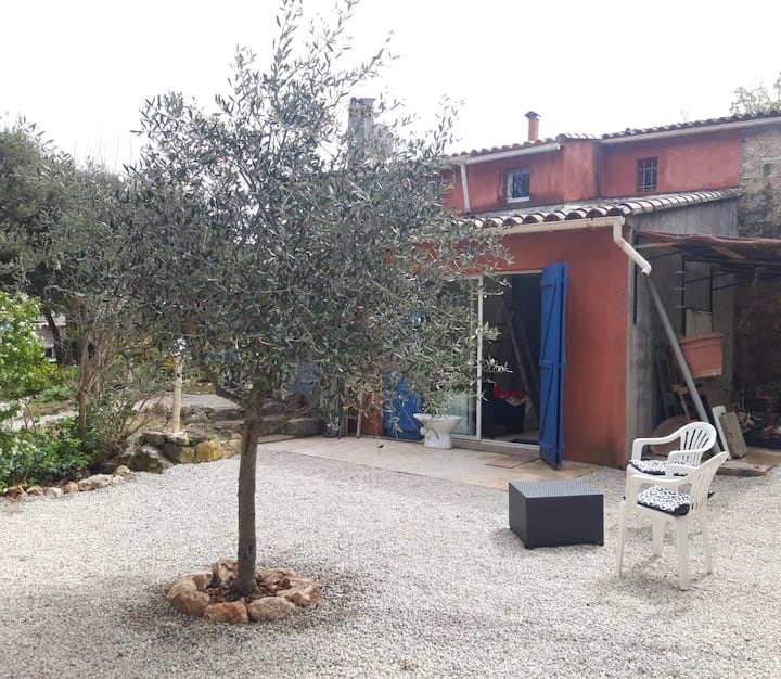 Studio Indépendant Avec Jardin - Villecroze