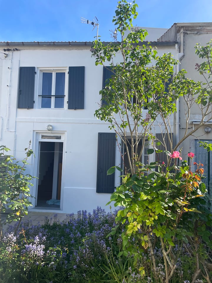 Maison Totalement Rénovée - Perigny