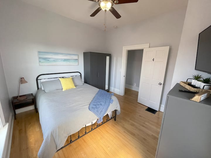 Eagle Trunk Rooming House #4 - Oshkosh, WI