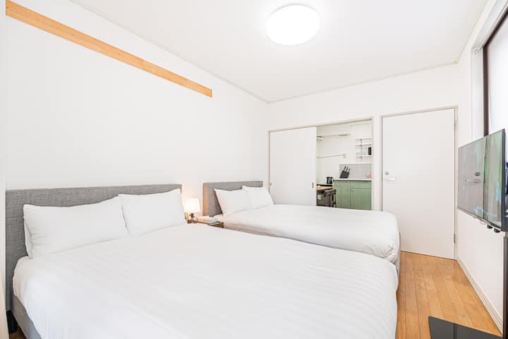Simple&comfy Apt W/ Tv Near 7-11/shinjuku Line - Ginza