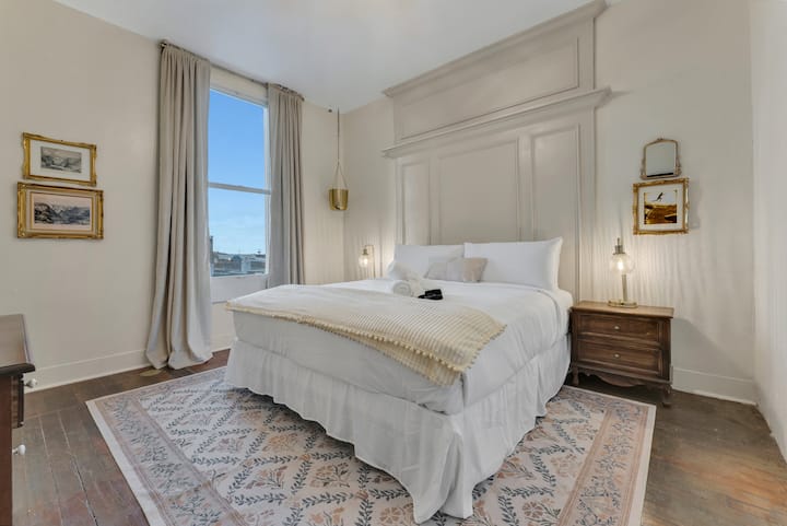 Suite 15 W/view Of Route 66 In Az's Oldest Hotel! - Williams, AZ