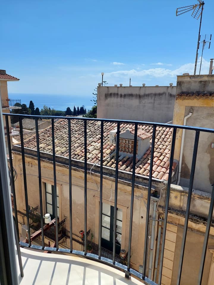 Appartamento Monolocale Teatro Antico Con Balcone - Taormina