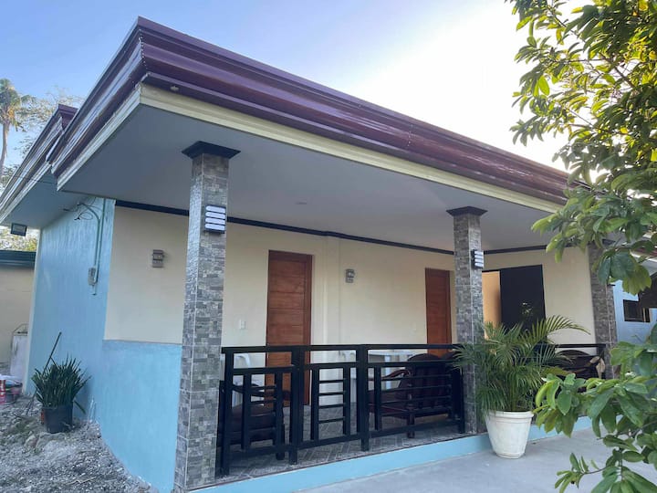 K.y.m Pension House - Moalboal