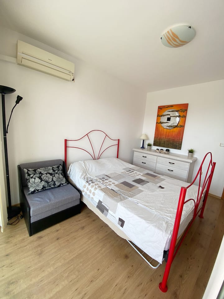 Cosy First Line Ap With View B32 - Topola