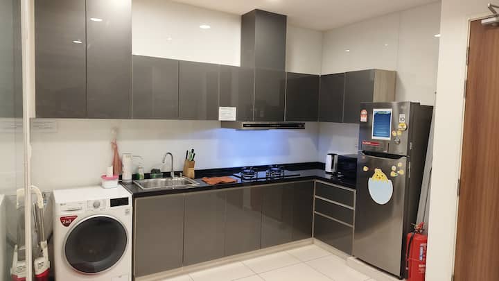 Studio Unit A1 - Mrt , Netflix , Axiata Arena - Seri Kembangan