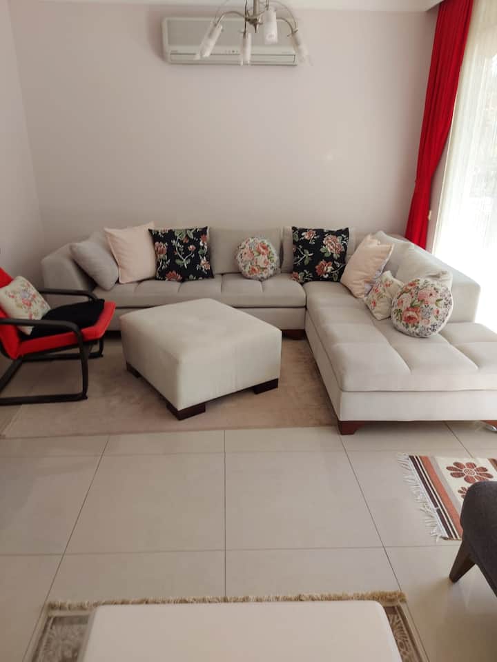 Denize 100 Metre,aile Evi, Aylik Veya 1 Yıllık - Marmaris