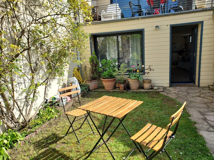 2 Pièces En Rez-de Jardin. - Montesson